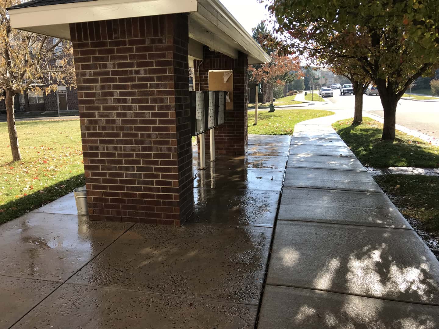 Castle Pines Sidewalk Cleaning - Pressure Washing - The Wash Squad